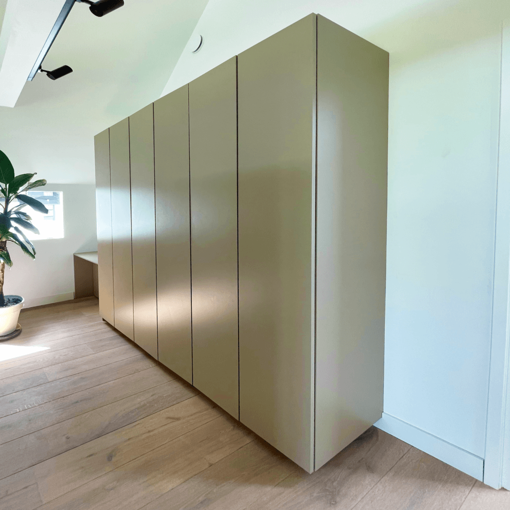 Kledingkast Dark Ecru, binnenzijde wit - Kastmakers